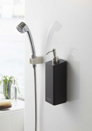 ※お取り寄せ商品です。在庫のある場合は、1〜5営業日で発送いたします。在庫が流動的ですので、急な品切れにはご了承くださいませ。お急ぎの場合は予めお問い合わせいただけますと助かります。 商品名 Fフック2wayディスペンサーシャンプ　タワー　...