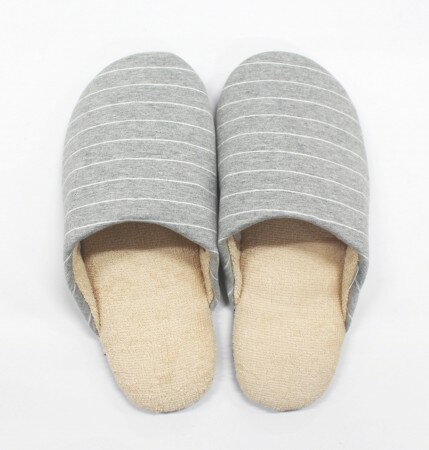 ※お取り寄せ商品です。在庫のある場合は、1〜5営業日で発送いたします。在庫が流動的ですので、急な品切れにはご了承くださいませ。お急ぎの場合は予めお問い合わせいただけますと助かります。 商品名 Ag＋安心スリッパL　ソフティ2　854473 ...