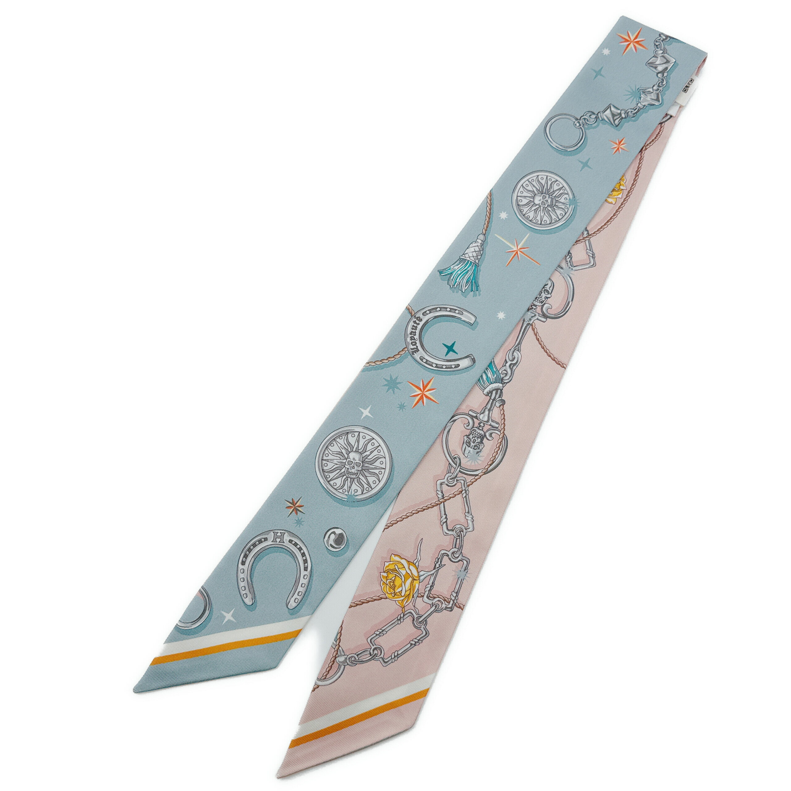 ● 商品情報 取扱店舗心斎橋 商品番号twillycest-1 ランク新品 ブランドエルメス(HERMES) 色ブルーグラシエ/ローズプードル/グレー 素材シルク100％ サイズW86cm×H5cm 付属品箱・タグ ● 商品ランク 新品傷や...