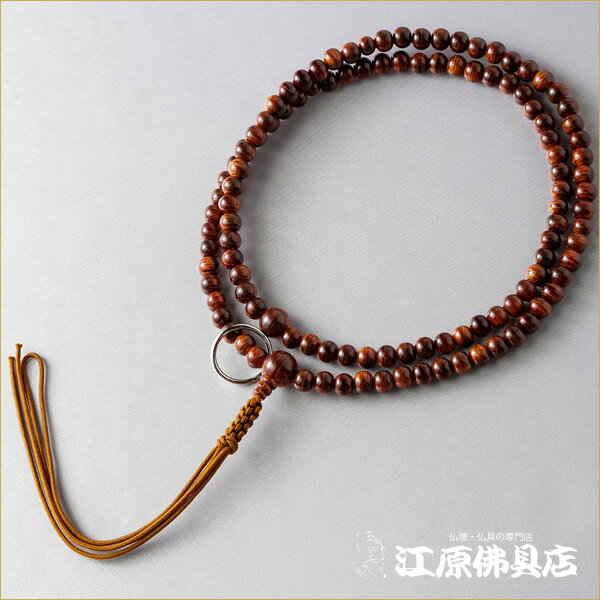 サイズ 108玉（主玉） 材質 【主玉】木堆朱（7mm） 【親玉】木堆朱（12mm） 【四天玉】木堆朱（6mm） 房 紐房（茶色） 付属品 専用紙箱付 宗派 曹洞宗用 商品説明 ・朱漆を塗り重ねて、切削琢磨して仕上げた木目と艶が落ち着きのあ...