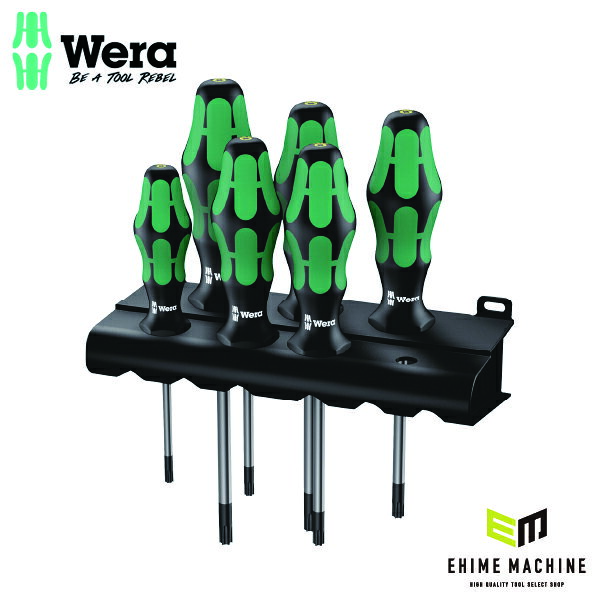 機能性・デザイン性抜群のWERAクラウンをあしらったクラフトフォームハンドル カラーとデザインだけではなく、異なる素材を組み合わせ、握り込んだ手の形状に仕上げたWERAツールを代表するテクノロジーです 高耐久・耐腐食性・高精度を実現したブラ...