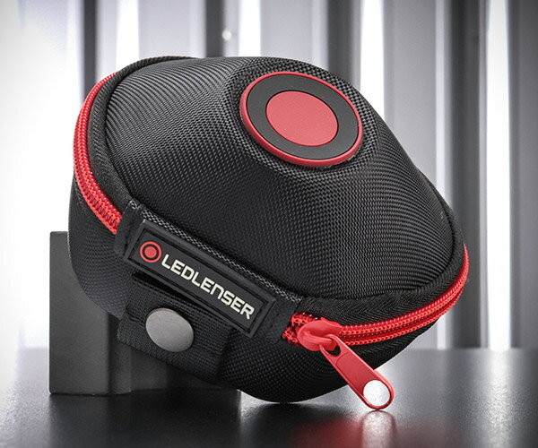LEDLENSER レッドレンザー 7298(H7R.2)/7297(H7.2)専用ポーチ です。 ■メーカー：レッドレンザージャパン株式会社 ■型式；0332 ■適合機種：H7R.2(7298)/H7.2(7297)専用 ■質量:14g ...