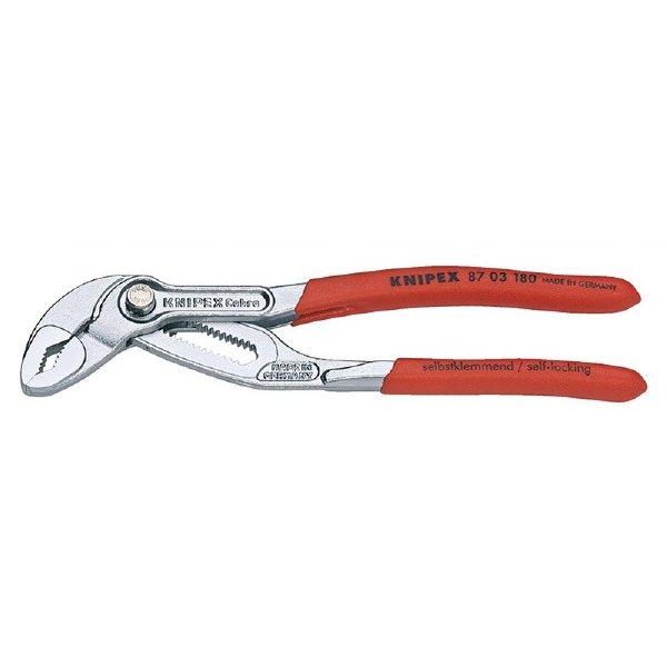 KNIPEXの「コブラ」は高性能なウォーターポンププライヤーです。 ジョイント部は横方向へのブレを防止する3枚合わせ（ボックスジョイント）。 プッシュボタンにより、素早く簡単にアゴの幅を細かく調整できます。 アゴの開き調整はプッシュボタンに...
