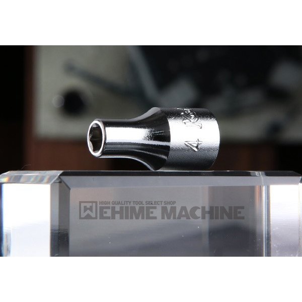 コーケンのハンドソケット単品です。 ■型式：2400M-4 ■メーカー：ko-ken（コーケン/山下工業研究所） ■全長：22mm ■重量：8g 人気のカテゴリ 新商品 今月の特価品 オリジナル商品 ワケあり特価品