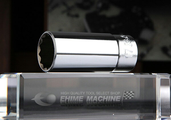 コーケンの12角ディープソケット単品です。 ■型式：3305M-17 ■メーカー：ko-ken（コーケン/山下工業研究所） ■全長：55mm ■重量：93g 人気のカテゴリ 新商品 今月の特価品 オリジナル商品 ワケあり特価品