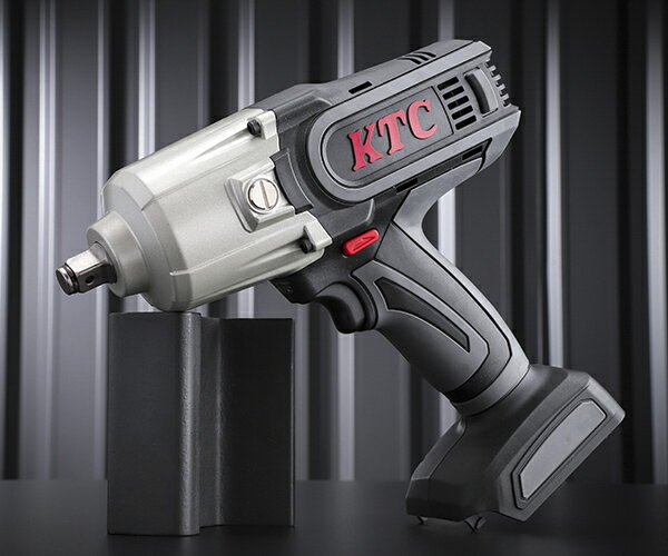 電動インパクトレンチセットJTAE481の本体のみの製品です。 ※バッテリー、充電器、専用樹脂ケースは付属しません。 ■型式：JAE481 ■メーカー：KTC(京都機械工具株式会社) ■差込角：12.7sq. ■重量：2.9kg 人気のカテ...