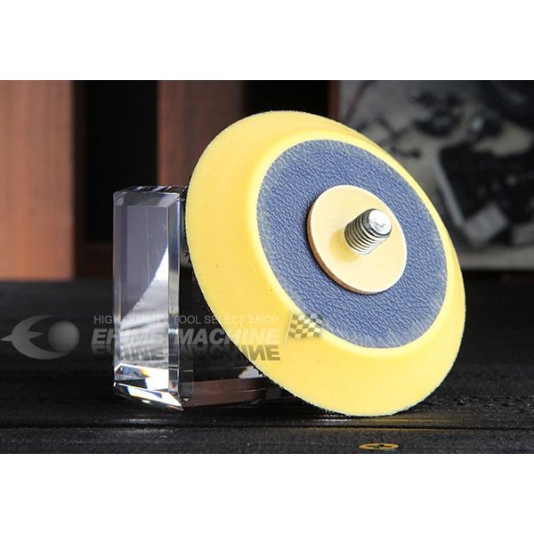 ポリッシャー用のパッド(JTAE711用)(消耗品)。 KTCのパッド(JTAE711用)JTAE711-Dです。 KTCのポリッシャー用パッド(JTAE711用)です。 摩耗・劣化時の交換用消耗品です。 特長 コードレスポリッシャーJTA...