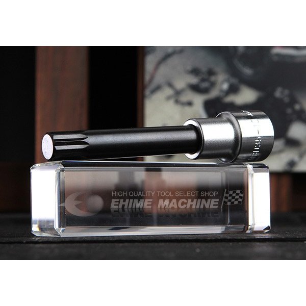 六角棒レンチ、サイズ10mm。 六角穴付ボルトの締緩に。 KTCの六角棒レンチHBD35-10です。 対辺二面幅(サイズ)は10mmの六角棒レンチで、六角穴付ボルトの締緩に使用します。 全長100mm、質量115gです。 特長 エンジンのシ...