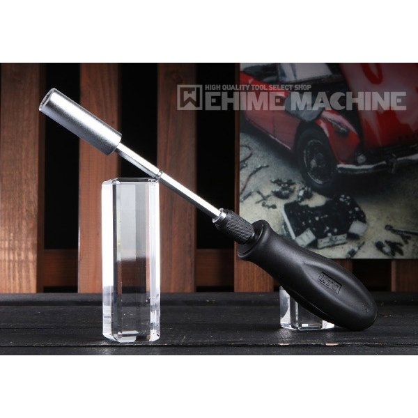 カーナビ、カーオーディオ脱着工具として最適な、伸縮式ドライバー！ 軸長が100mm、160mmに伸縮するので、1本で2役のナットドライバーになります！ マグネットによりボルトをしっかりキャッチ！自動車内装脱着時など、ボルトが脱落しては 困る...