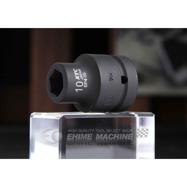 差込角12.7sq.のインパクトレンチ用六角ソケット、対辺10mm。 KTCのインパクトソケットBP4-10です。 差込角12.7mm(12.7sq.)(1/2)のインパクトレンチ(電動・エア)用六角ソケットで、対辺二面幅は10mmです。 ...