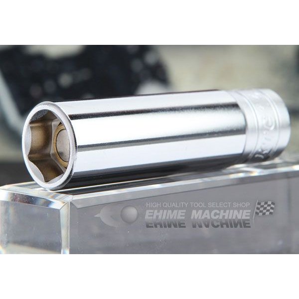 マグネットディープソケット、サイズ14mm。 六角タイプのマグネットディープソケットです。 KTCのマグネットディープソケットB3L-14MGAです。 差込角9.5mm(9.5sq.)(3/8)の専用ソケットで、サイズ(口径)は14mmです...