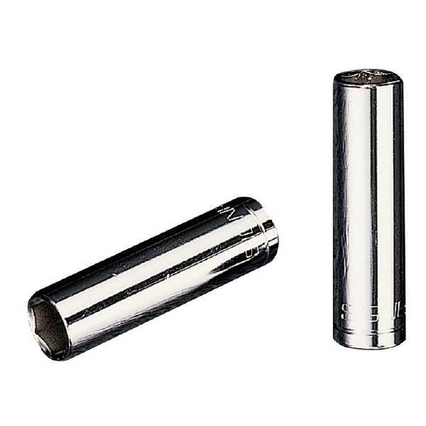 ミラー仕上げのメッキが美しいディープソケット。 ボルトの貫通したナットや、奥まった所での作業に最適。 ボルト・ナットを傷めにくい面接触タイプ。 6角タイプ。 【仕様】 差込角(SQ)：1/4 サイズ(inch)：7/32 全長(L；mm)：...