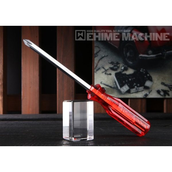 軸が4角形状の貫通ドライバーです。 【仕様】 刃先：[+]No.2 軸長(mm)：100 全長(mm)：195 貫通タイプ 先端：マグネット入り 質量：100g 材質／仕上：軸:構造用鋼、グリップ:樹脂 メーカー名：TONE（トネ） メーカ...