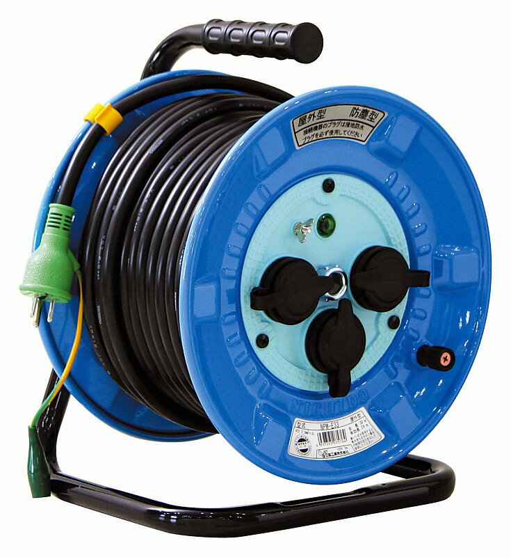 説　明 雨や湿気の多い場所でも安全に使用でき、幅広い現場で活躍します。 スペック 芯数／ VCT2.0×3芯長さ／30m定格電流／15A(巻取時5A)コンセント数／3口サイズ／260×220×高341mm 重量／約7.6kg 備　考 　