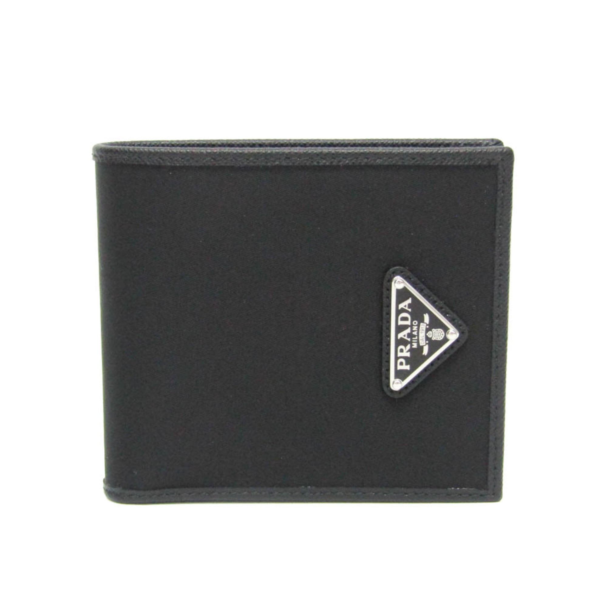 プラダ(Prada) サフィアーノ テスート 2MO738 メンズ レザー,ナイロン 財布（二つ折り） ブラック 基本情報 [ブランド名]: プラダ(Prada) [ライン名]: サフィアーノ [モデル]: テスート 2MO738 [製造国...