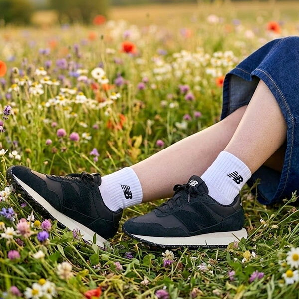 ■商品コメント &nbsp; ニューバランス(new balance)WS237 となります。 【日本正規代理店品】 70年代から80年代のランニングシューズのスリム＆ロープロファイルなシルエットを現代風にリファインし、印象的なビッグNロゴ...