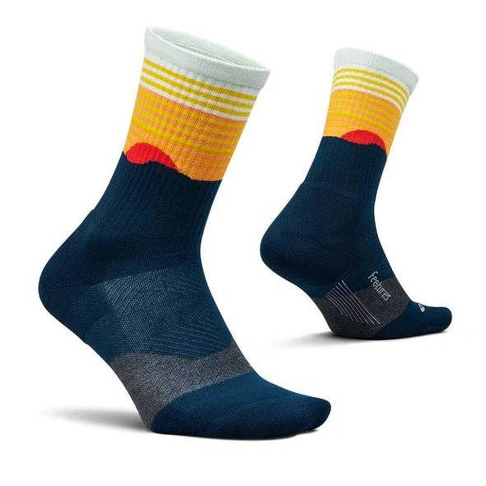 まったく新しいFeetures Trailシリーズをご紹介します。足の構造にフィットする左右異なる設計とピンポイント圧着で、まるでオーダーメイドのようなフィット感。マメができるのを防ぎ、Max Cushionで衝撃から足を守ります。Trai...