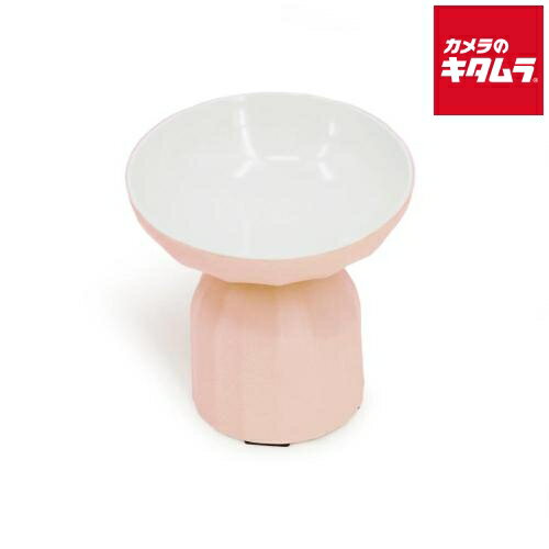 【製品特徴】■幅広い種類の猫ちゃんデータを分析。首や腰をの負担をカバーする約12cmの高さと15度の傾斜■お皿の部分は取り外し可能で軽いので洗いやすくお手入れがラクです■直径14cmで猫ちゃんのおひげがあたりにくいです。フードが中央に集まる...