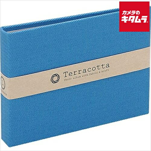 【製品特徴】■人気のテラッコッタシリーズにチェキサイズが登場【製品仕様】●本体サイズ：タテ108×ヨコ150×背巾25mm●表紙：布地表紙●台紙：チェキサイズ1段ポケットポイントシール台紙(クラフト)10枚●収納枚数：チェキ40枚●溶着式製...