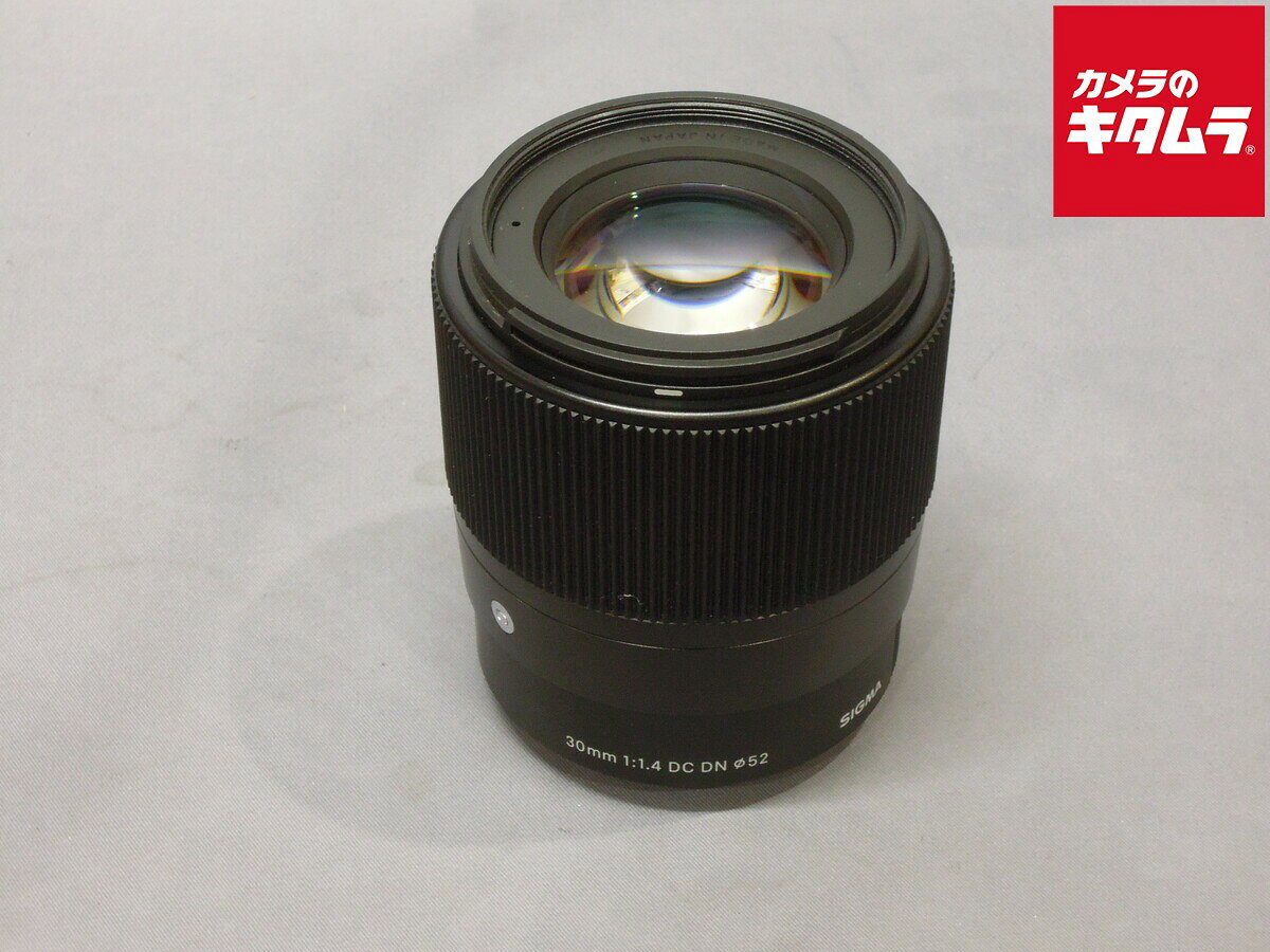 　中古カメラ6ケ月保証についてはこちらをご確認ください ■特記事項：レンズ内小ゴミあり(影響なし)、UCSにて点検済、外観スレ・キズあり ■付属品：レンズフロントキャップ(社外品)、フード(取付ゆるい) ■保証：中古カメラ6ケ月保証付き ■...