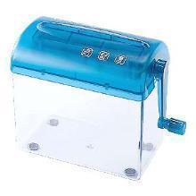 ●文字が見えにくいセキュリティ性の高い4mmストレートカットタイプです。●投入口に指が入らない安全設計です。●投入幅：123mm●細断枚数：1枚（A4縦2つ折り）●細断形状：4.0mmストレートカット●バケット容量：約1.5リットル●サイズ...