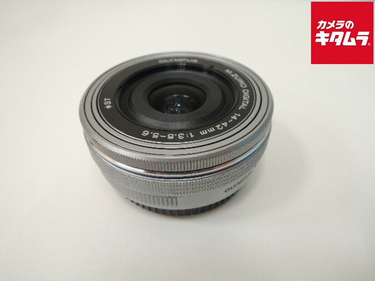 　中古カメラ6ケ月保証についてはこちらをご確認ください ■特記事項：外観小スレあり、レンズ内小ゴミあり(影響なし)、外観キズあり、レンズ内わずかなクモリあり（影響なし） ■付属品：レンズフロントキャップ、レンズリアキャップ ■保証：中古カメ...