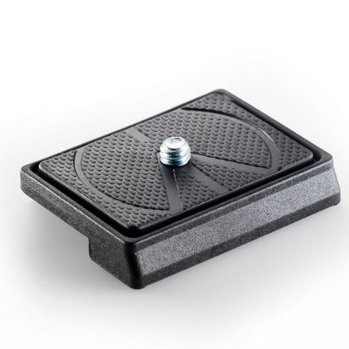 【製品特徴】■テクノポリマー製で軽量性に優れた1/4インチネジタイプのプレート ■従来の200PLの軽量版で最大耐荷重4kgまで対応■手で簡単に締め付けられるマンフロットのロゴ付きネジでカメラ装着が簡単に可能■カメラ装着面のラバー部分にもマ...