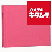 【製品特徴】■台紙固定ブックタイプのフリーアルバム■飽きのこないシンプルカラーの布生地を表面に採用■CDやDVDが収納できるポケット付き【製品仕様】●本体サイズ：タテ136×ヨコ161×背巾17mm●本体質量：270g●表紙：布地●台紙：ミ...