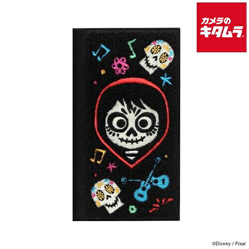 【製品特徴】■手にフィットするスクエアデザイン。ふんわりとした立体感のあるサガラ刺繍のカバー(ポリエステル素材)がiPhoneの液晶画面をしっかり護ります■MIL規格(MIL-STD-810G)の2項目、落下・振動に準拠した試験をクリアした...