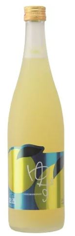 ゆずの香りに包まれる、贅沢なひとときを。 国産ゆず果汁をたっぷりと使用し、色味も香りもひときわ濃厚に仕上げました。ひと口含めば、爽やかな酸味と華やかな香り、そしてほんのりとした心地よい苦みが広がり、まるでもぎたてのゆずを丸ごと味わっているか...