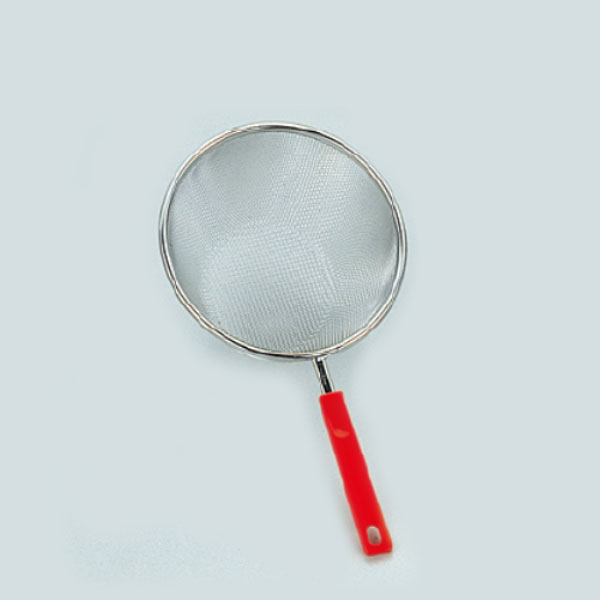 商品のご紹介サイズ：φ180×深さ100×柄長150mm材　質：アミ目：12メッシュ重　量：160g備　考：ご購入前にご確認ください　