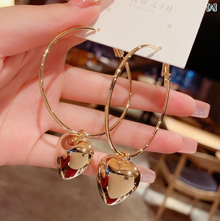 ・カテゴリ: イヤリング・スタイル: 日韓風・形状: 心形・対象: 女性用・カラー展開: 金色、銀色・流行要素: 金属、幾何学