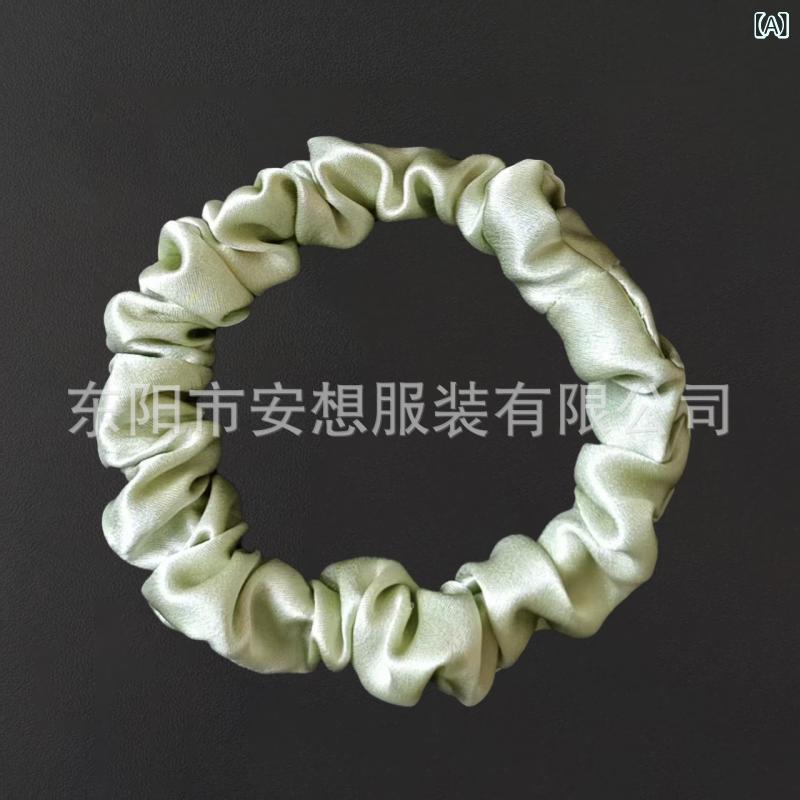 ・カテゴリ: 大腸発圈・主な素材: 桑蚕丝100%・スタイル: 軽奢風・スタイル分類: ファッショントレンド・デザイン: 丸ヘアゴム・幅: 2cm・カラー展開: 豆沙緑、銀灰、クラシックブラック、クリーンな茶白、抹茶緑、正香槐、碧空藍、喜慶...