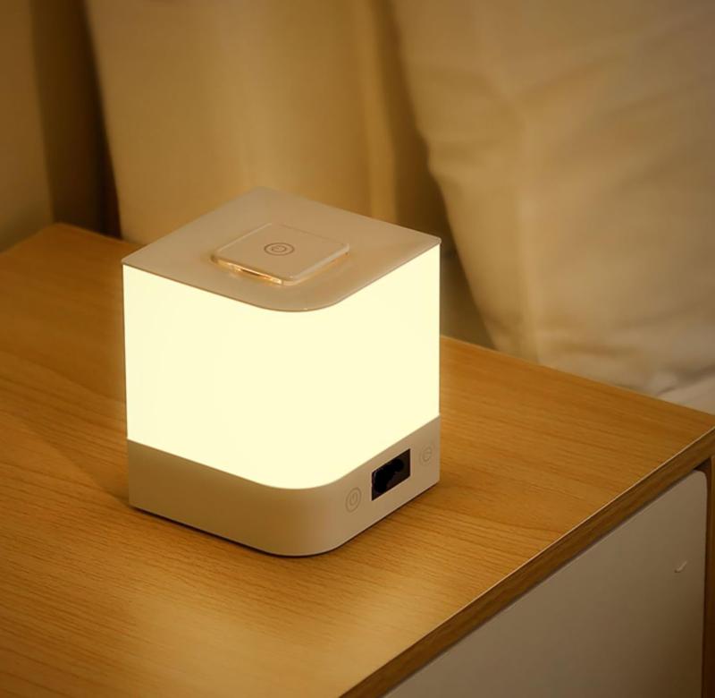 YAVINCOL ナイトライト ベッドランプ テーブルランプ LED照明 USB充電式 卓上 寝室用 常夜灯 枕元 ルーム 小型 おしゃれ かわいい プレゼント 女性 子供 贈り物 持ち歩ける 室内照明 授乳