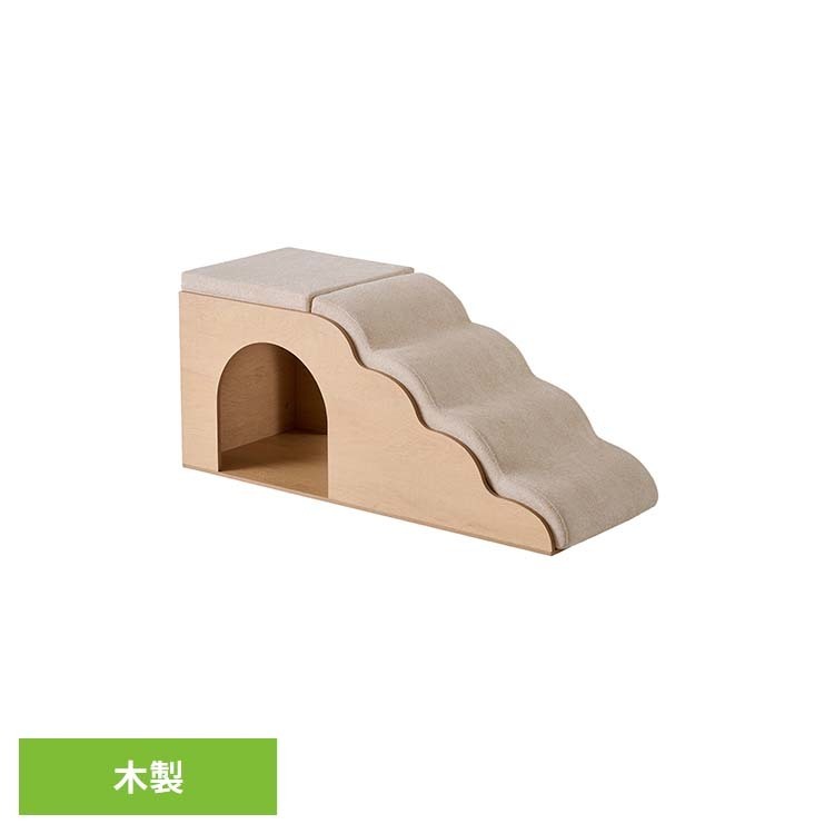 家具として空間に馴染む高耐久な木製ペットスロープ。天然木の質感を生かしたデザインで、愛犬の足腰への負担を軽減しながら、インテリアとしても空間に調和します。・洗練された天然木デザイン／高級感のある木製フレームを採用。和洋問わず、お部屋の雰囲気...