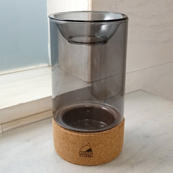 根の観察が楽しめる水耕栽培用ガラスポット SOAK HYDROPONICS POTソークハイドロポニックスポット：グレイ（直径8.2cm、高さ15.0cm）サボテンなどの多肉植物や球根などの植物を水耕栽培するための容器です。ガラス容器は植物...