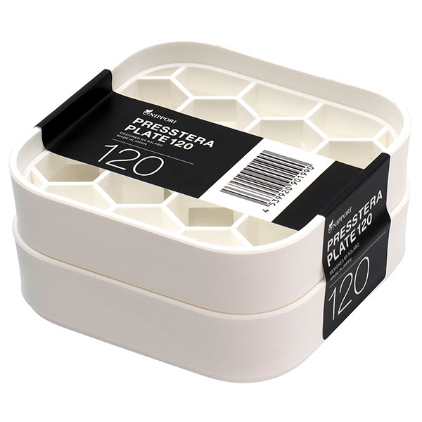 プレステラの機能性を引き立てる専用設計の受皿プレステラプレート120型ホワイト2枚セットプレステラプレートは、プレステラの機能性をさらに引き立てる、専用設計の受け皿です。格子状のインナーが鉢底を浮かせる構造になっており、水がたまりにくく、通...