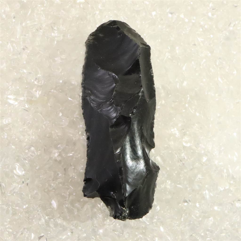 商品説明 商品名 黒曜石 打製石器 81mm 後期旧石器時代 東北・北海道地域 33.3g　(ID:60846) サイズ(mm) 30 X 81 X 14 重量 33.3g 産地 東北・北海道地域 金属部分の材質 --- コメント ◆　本商...