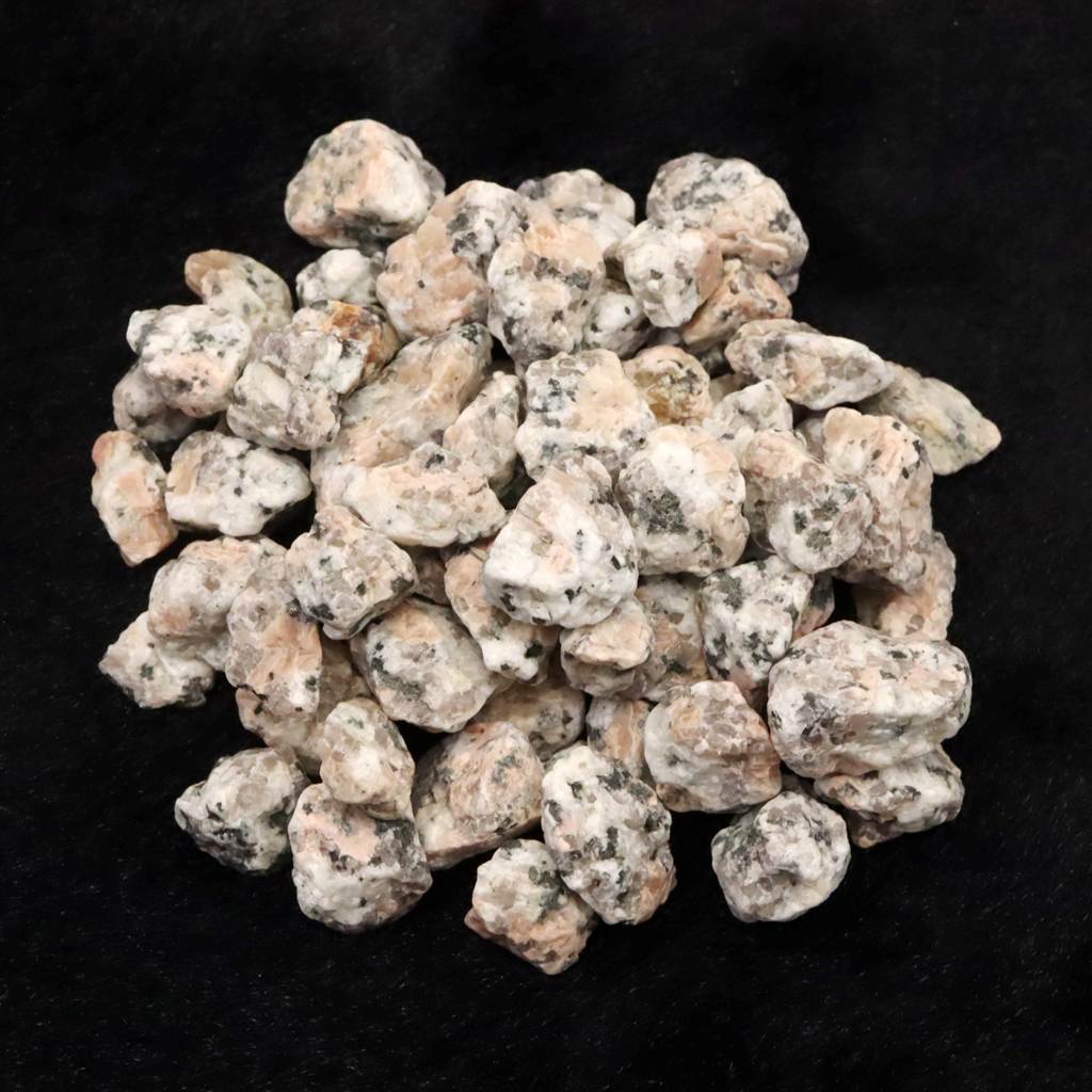 商品説明 商品名 岡山県産　桜花石 さざれ　100g　　(ID:22564) サイズ(mm) 1粒サイズ・・・・約8?12mm程度が中心です。画像のスケールにてサイズ感をご確認願います。 重量 約100g/袋 産地 岡山県 金属部分の材質 ...
