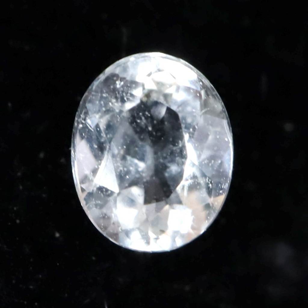 商品説明 商品名 マダガスカル産 フェナカイト 3.5mmオーバルカット ルース 0.13ct　(ID:39507) サイズ(mm) 3.5 X 2.9 重量 0.13ct 産地 マダガスカル 金属部分の材質 --- コメント ◆　本商品写...