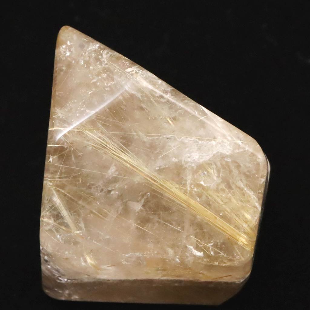 商品説明 商品名 ゴールド ルチルクォーツ ポリッシュ 63.1g　(ID:67479) サイズ(mm) 44 X 35 X 30 重量 63.1g 産地 ブラジル 金属部分の材質 --- コメント ◆　本商品写真は現物のものです。写真の商...