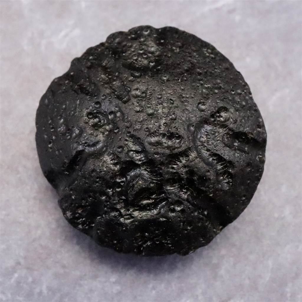 商品説明 商品名 フィリピナイト　フィリピン産テクタイト　38mm原石 39.3g　(ID:89763) サイズ(mm) 38 X 37 X 24 重量 39.3g 産地 フィリピン ルソン島 ビコル地方 金属部分の材質 -- コメント ◆...