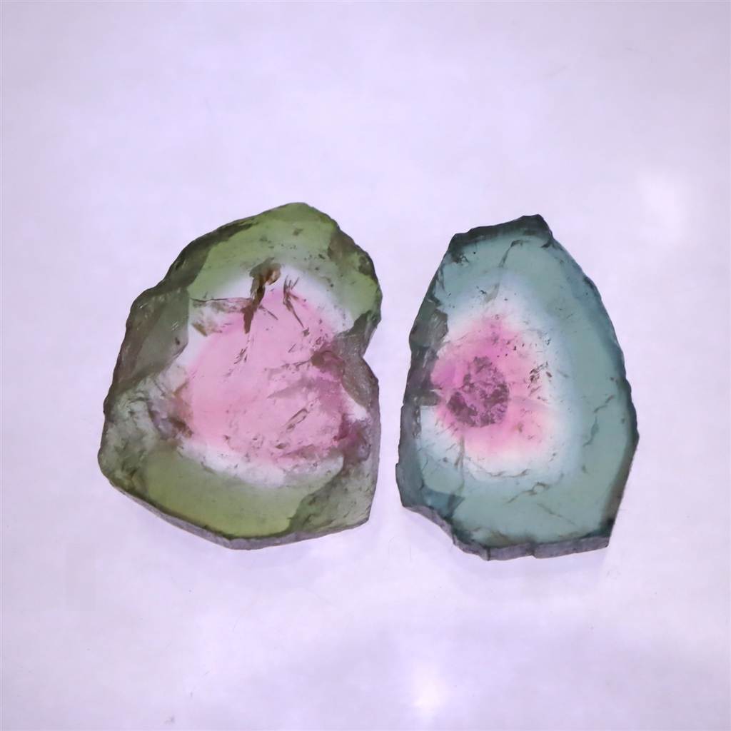 商品説明 商品名 ウォーターメロントルマリン 原石スライス 2個セット 4.19ct　(ID:38665) サイズ(mm) 9mmと10mm　厚：2.5mm前後 重量 4.19ct（2個計） 産地 ブラジル 金属部分の材質 --- コメント...
