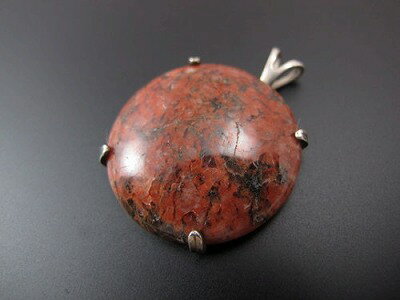 商品説明 商品名 H＆E社 ローゾフィア 30mmラウンド　ペンダントトップ　(ID:839297) サイズ(mm) 30 X 30（38） X 6 重量 10g 産地 米国コロラド州／ニューメキシコ州 金属部分の材質 SS（スターリング ...