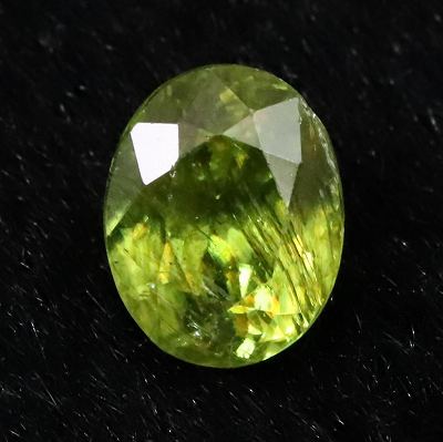 商品説明 商品名 スフェーン グリーン （3A） 9mmオーバル ルース 0.63g　　(ID:52308) サイズ(mm) 7 X 9 X 6 重量 0.63g 産地 マダガスカル 金属部分の材質 --- コメント ◆　本商品写真は現物の...