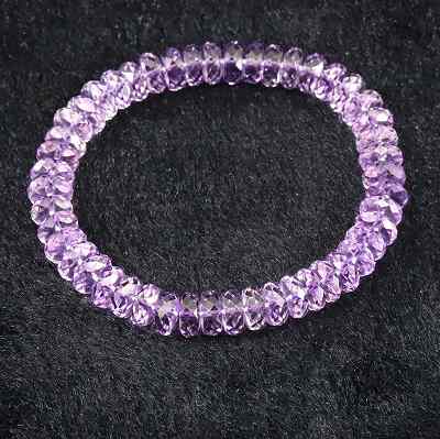 商品説明 商品名 ラベンダーアメジスト(5A)　ボタンカット　8玉ブレスレット 20.4g　(ID:72378) サイズ(mm) ビーズ寸法： 約8mm 　ブレス内周：約17cm 重量 20.4g 産地 ブラジル 金属部分の材質 --- コ...