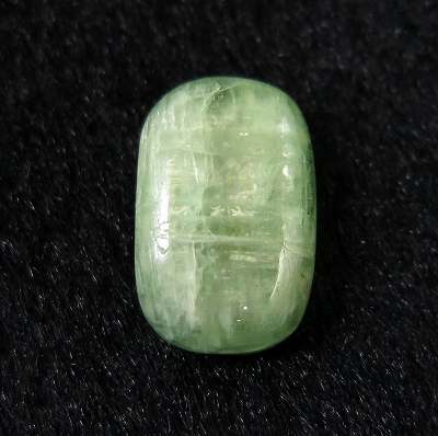 商品説明 商品名 グリーン　カイヤナイト　18mmレクタングル　ルース　3.36g　(ID:75215) サイズ(mm) 11 X 18 X 6 重量 3.36g 産地 タンザニア 金属部分の材質 --- コメント ◆　本商品写真は現物のも...