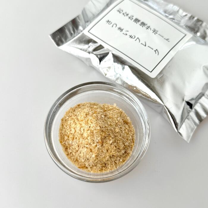 商品に関して ・そのままふりかけとして ・水分を足してペースト状してトッピング ・丸めて焼いて簡単クッキーにも 内容量 ・1袋 50g 原材料 国産さつまいも 成分値 エネルギー180.5g たんぱく質1.3g 脂質0.55g 炭水化物45...
