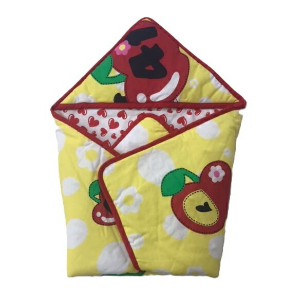 おくるみアフガン(正方形) りんごパンダ柄 【品質】 本体　 綿　100％ 2種類の生地を使い分け、こだわりのおくるみを作りました。 内側の赤ちゃんが触れる部分の生地は、肌触りがやさしくふんわりと柔らかな生地を使用しております。 外側は、パ...