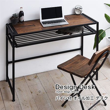 商品について 天然木のパイン材を植物性のオイル加工を施し、ヴィンテージの風合いとアンティークの美しさを醸し出す、デザイン家具アグエロ。美しいデザイン デスクの登場です。天然木(パイン)の板を個性的なブロック状に組み合わせて作る事で、デザイン...